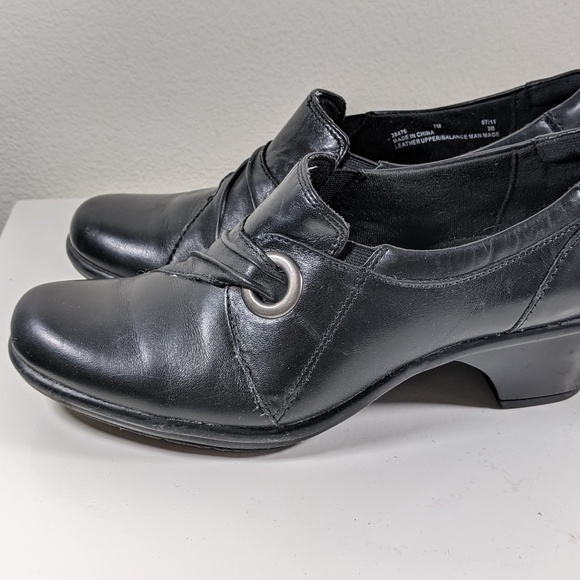 Clarks | Shoes | Clarks Bendables 7m Black Leather Black Heel | Poshmark